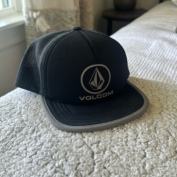 Volcom | Accessories | Volcom Kids One Size Search Light 2 Snapback Cap ...